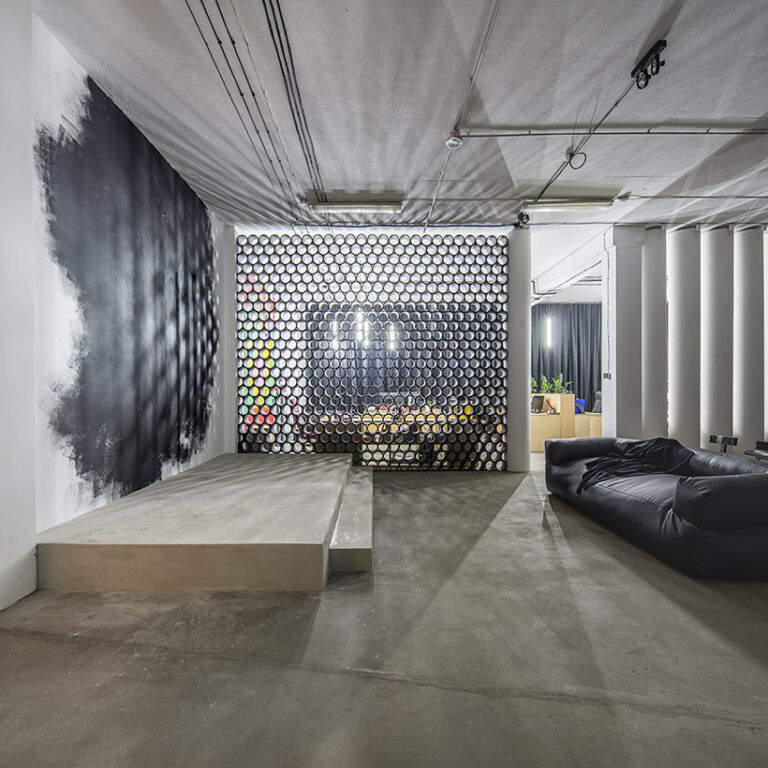 Stylish Living Room Partitions for Any Layout