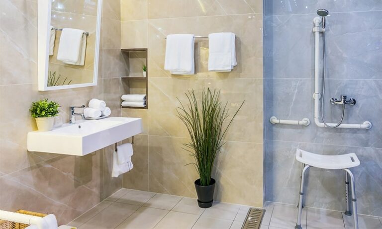 How To Design The Elderly-Friendly Bathroom?| DesignCafe - yabo全站登录
