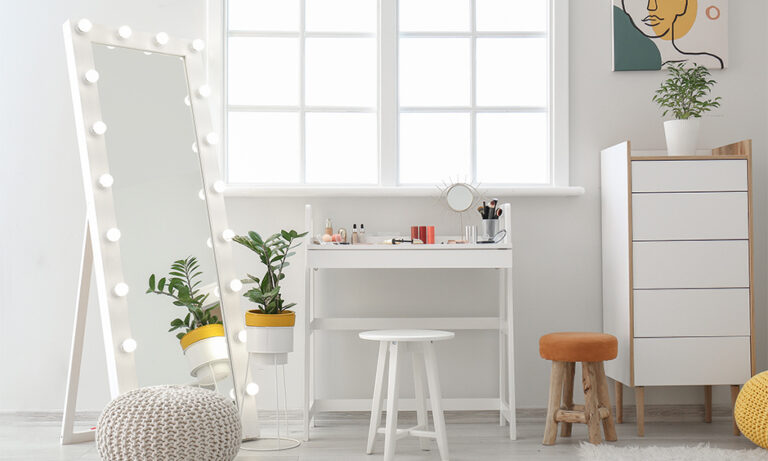 5 Essential Tips for Your White Dressing Table